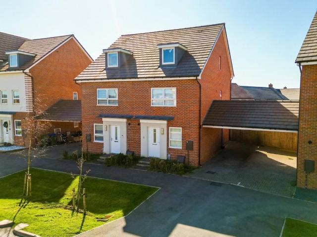 3 bedroom semi detached house for sale