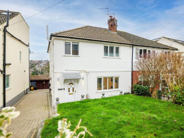 3 bedroom semi detached house for sale
