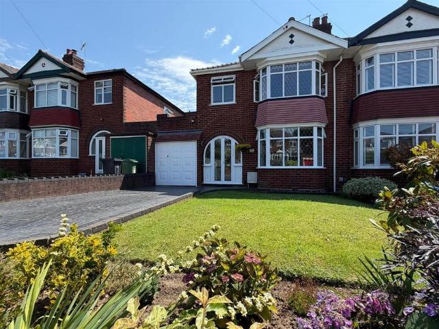 3 bedroom semi detached house for sale