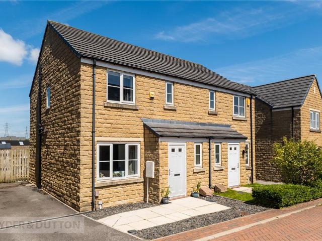 3 bedroom semi detached house for sale