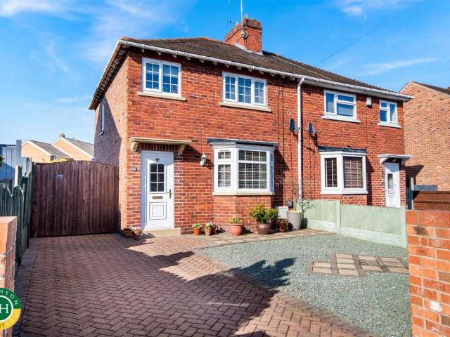 3 bedroom semi detached house for sale