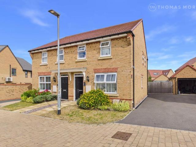 3 bedroom semi detached house for sale