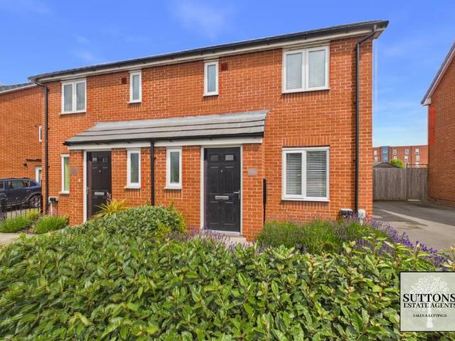3 bedroom semi detached house for sale