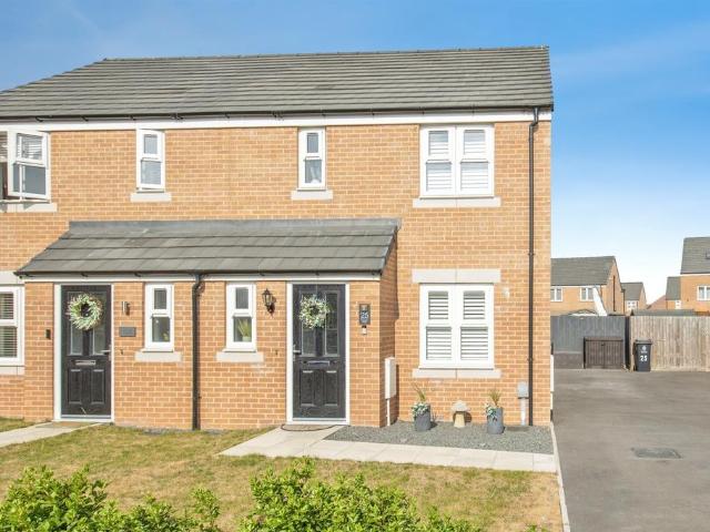 3 bedroom semi detached house for sale