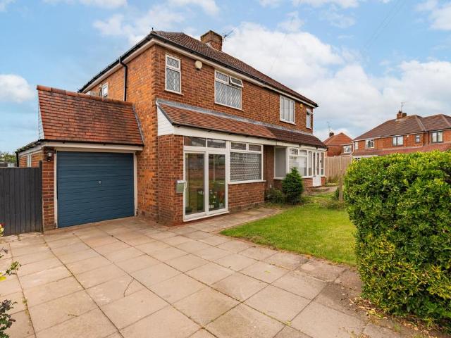 3 bedroom semi detached house for sale