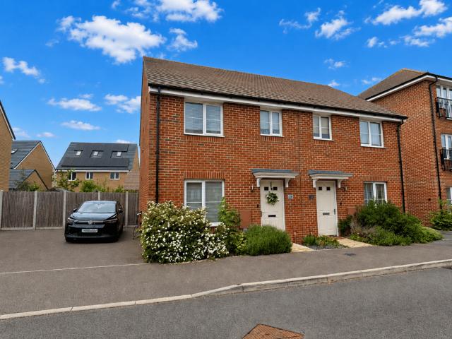3 bedroom semi detached house for sale