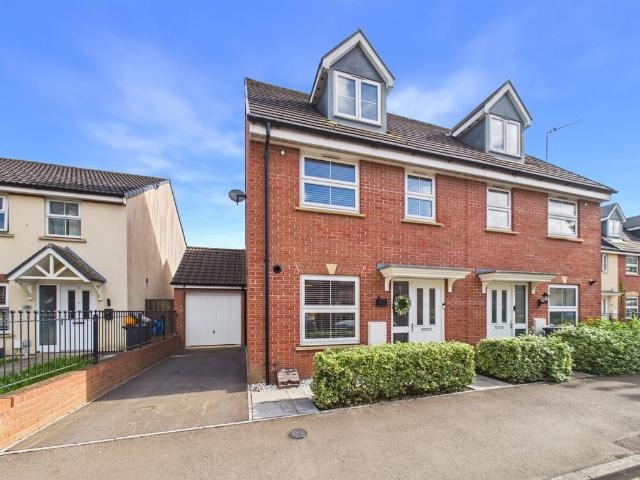 3 bedroom semi detached house for sale
