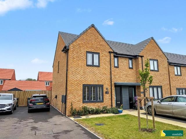 3 bedroom semi detached house for sale