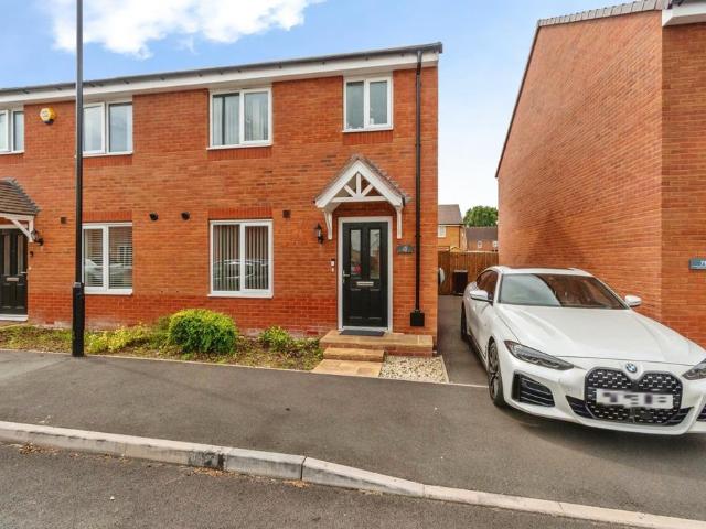 3 bedroom semi detached house for sale