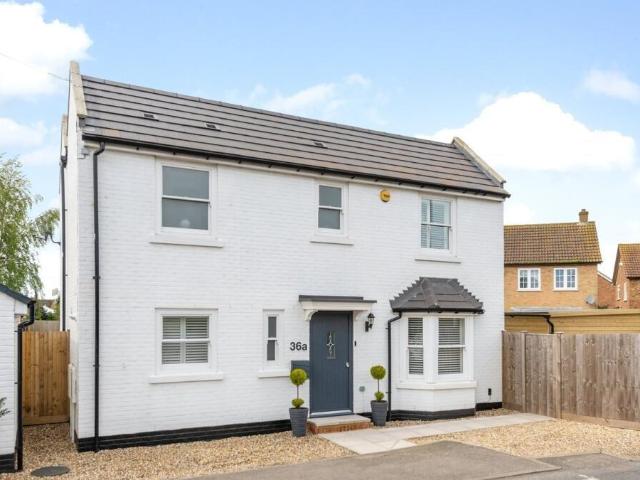 3 bedroom detached house for sale