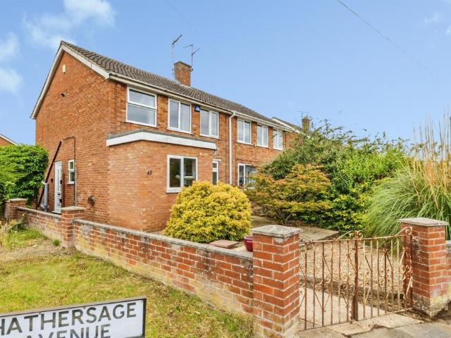 3 bedroom semi detached house for sale