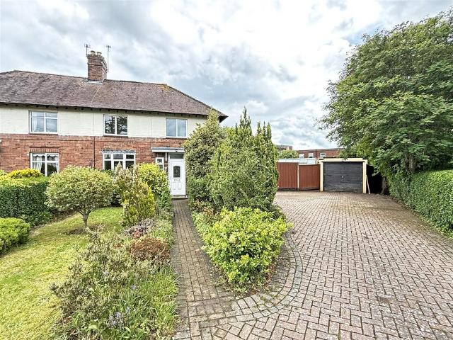 3 bedroom semi detached house for sale