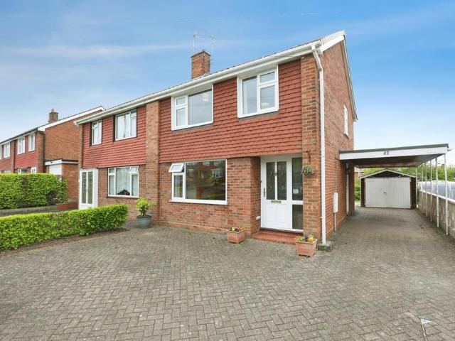 3 bedroom semi detached house for sale