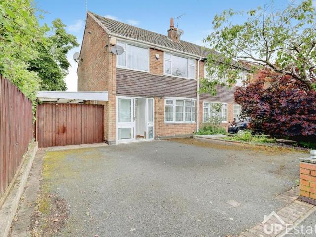 3 bedroom semi detached house for sale