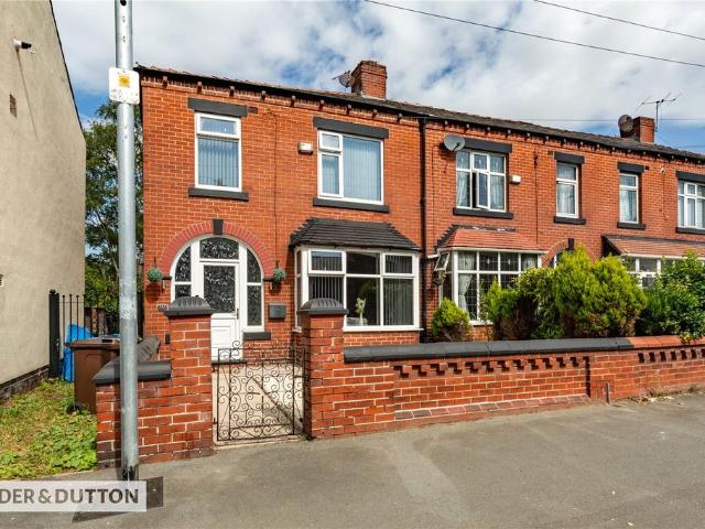 3 bedroom end of terrace house for sale