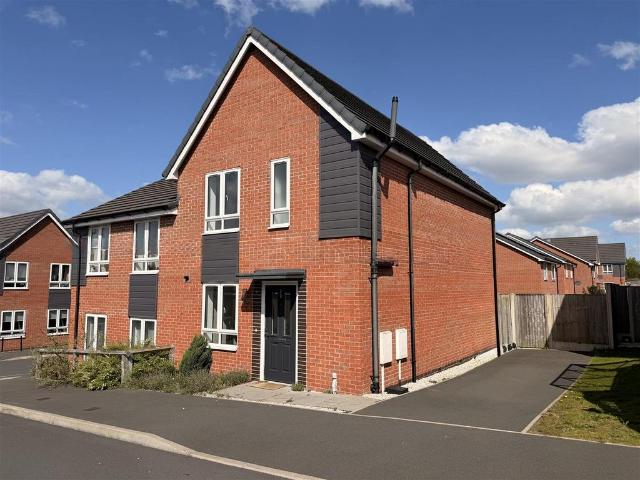 3 bedroom semi detached house for sale