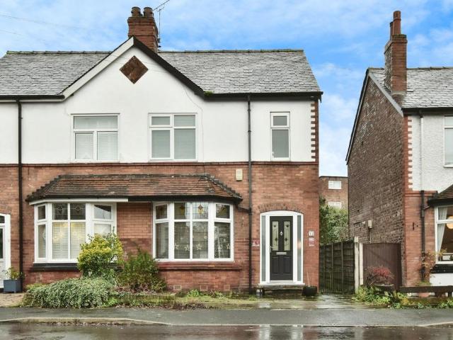 3 bedroom semi detached house for sale