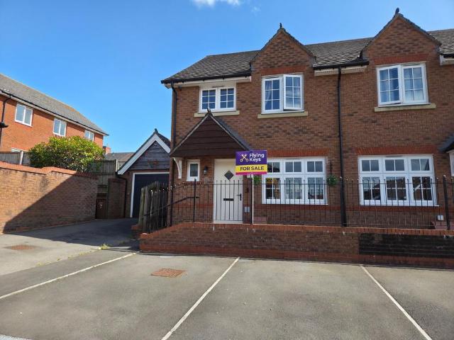 3 bedroom semi detached house for sale