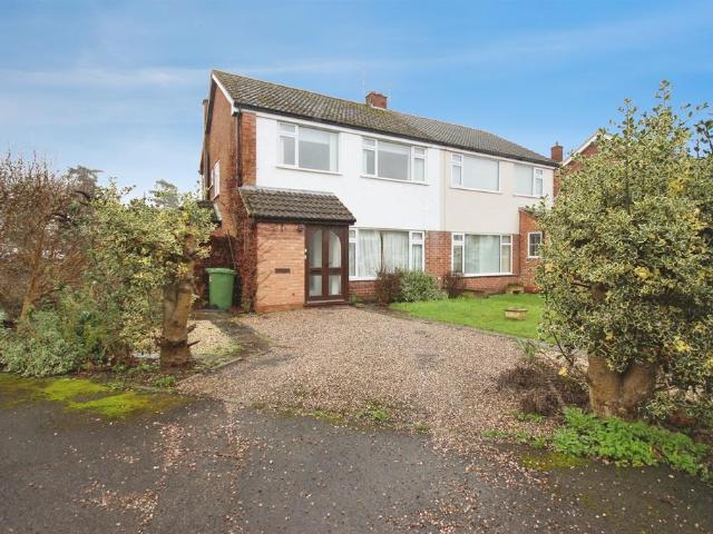 3 bedroom semi detached house for sale