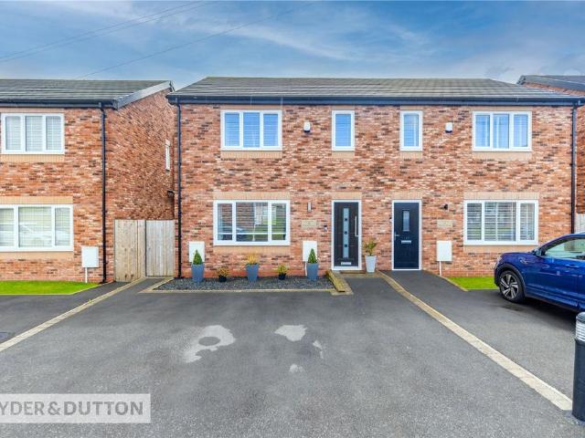 3 bedroom semi detached house for sale