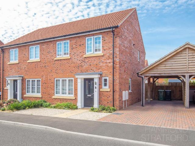 3 bedroom semi detached house for sale