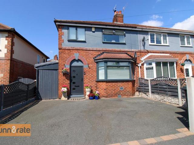3 bedroom semi detached house for sale