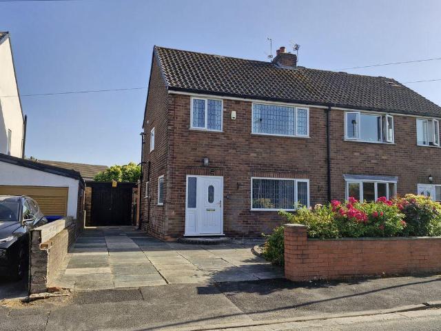 3 bedroom semi detached house for sale