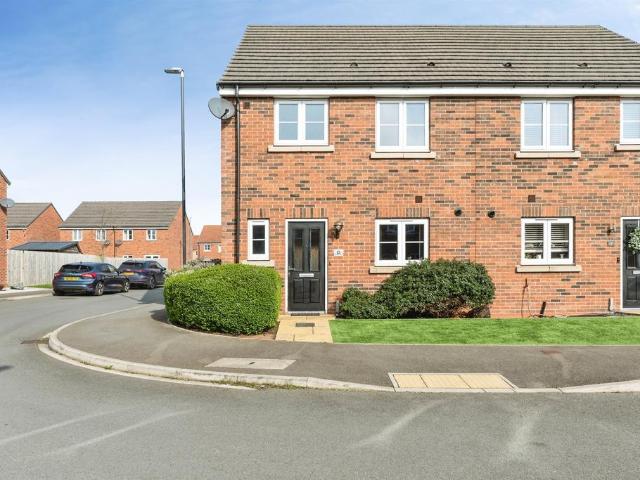 3 bedroom semi detached house for sale