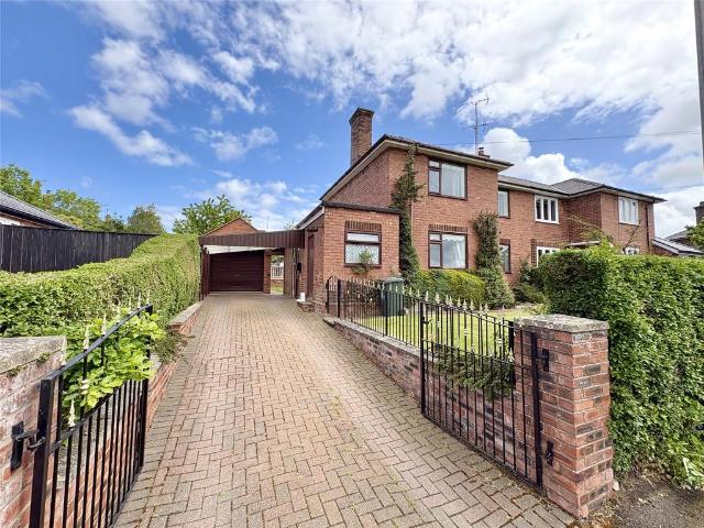 3 bedroom semi detached house for sale