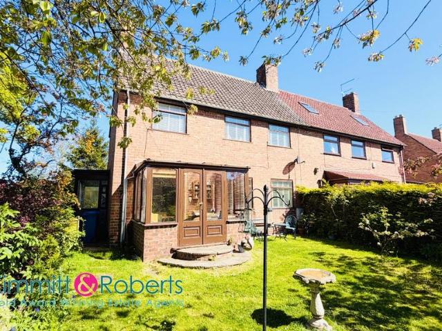 3 bedroom semi detached house for sale