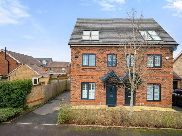 3 bedroom semi detached house for sale