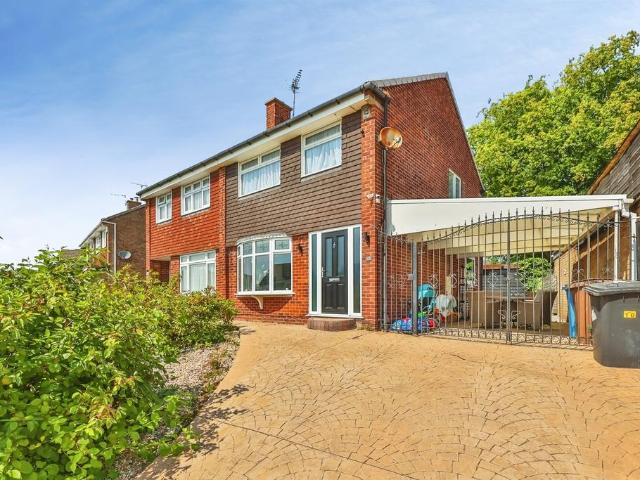 3 bedroom semi detached house for sale