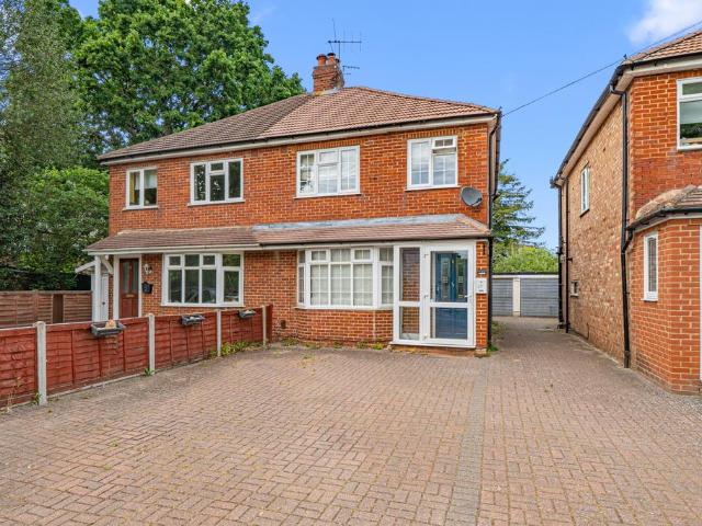3 bedroom semi detached house for sale