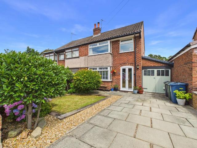 3 bedroom semi detached house for sale