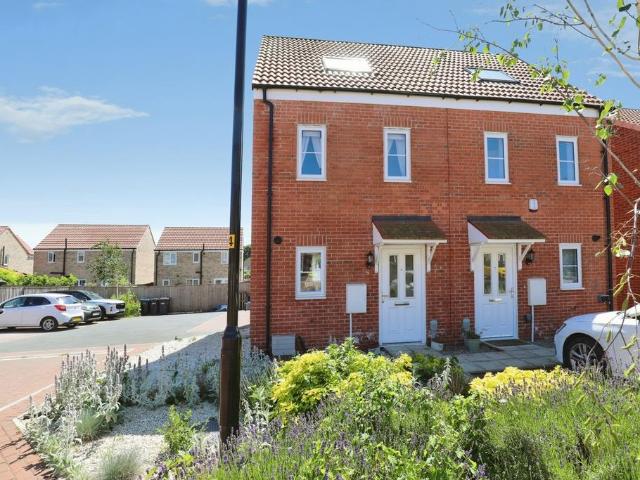 3 bedroom semi detached house for sale