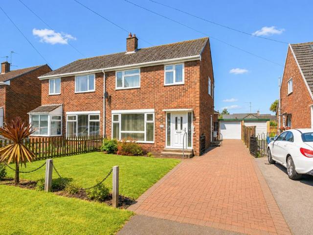 3 bedroom semi detached house for sale