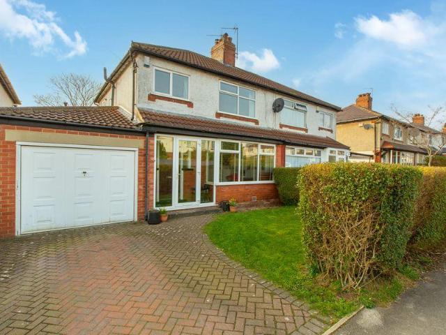 3 bedroom semi detached house for sale
