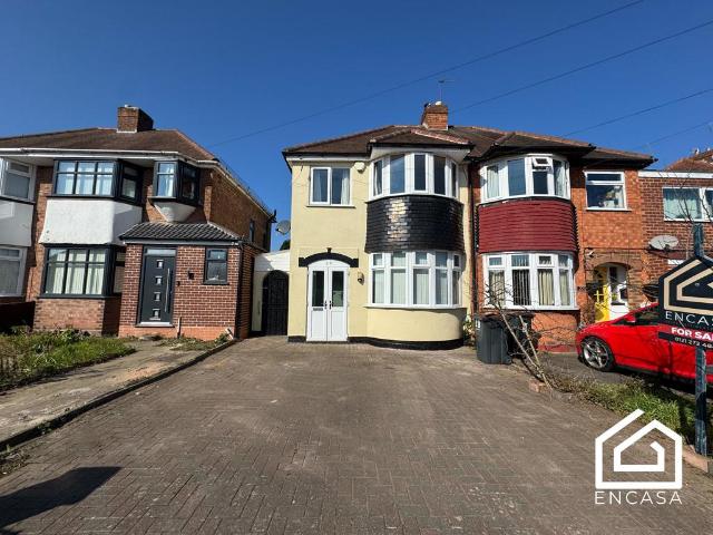 3 bedroom semi detached house for sale