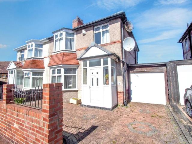 3 bedroom semi detached house for sale