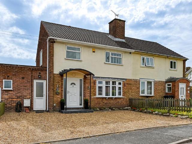 3 bedroom semi detached house for sale