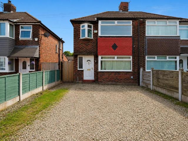 3 bedroom semi detached house for sale