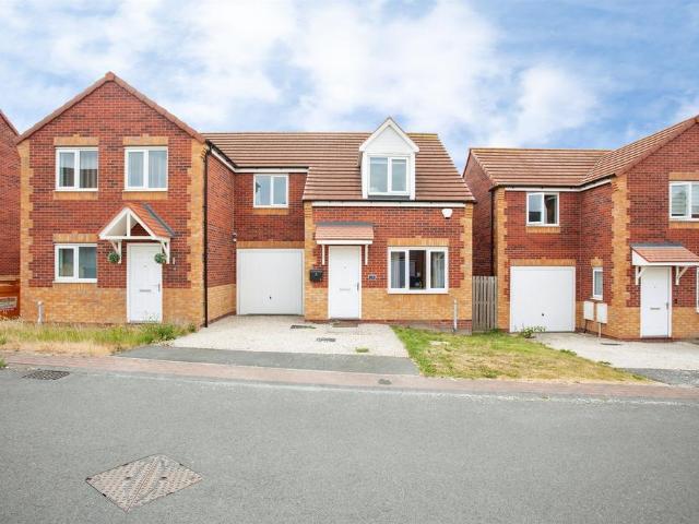 3 bedroom semi detached house for sale