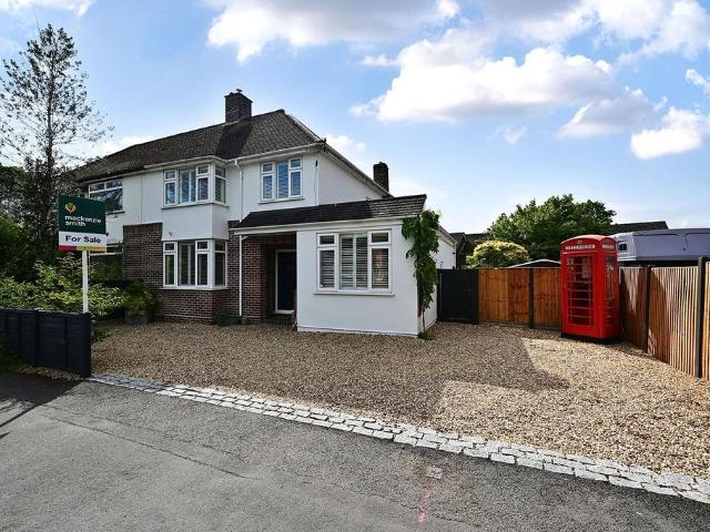 3 bedroom semi detached house for sale