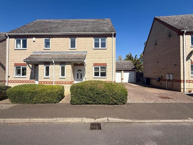 3 bedroom semi detached house for sale