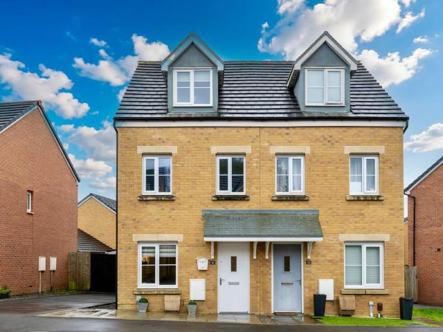 3 bedroom semi detached house for sale