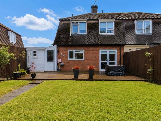 3 bedroom semi detached house for sale