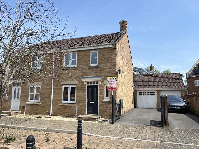 3 bedroom semi detached house for sale