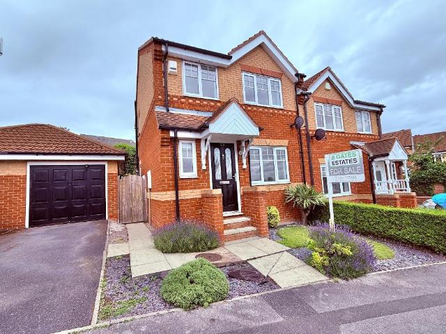 3 bedroom semi detached house for sale