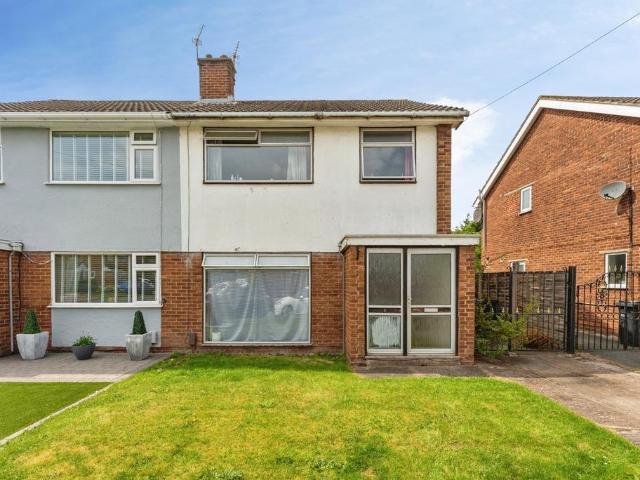 3 bedroom semi detached house for sale