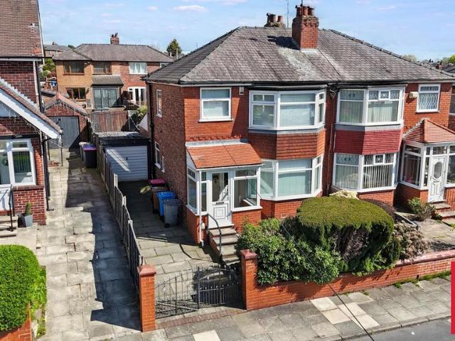 3 bedroom semi detached house for sale